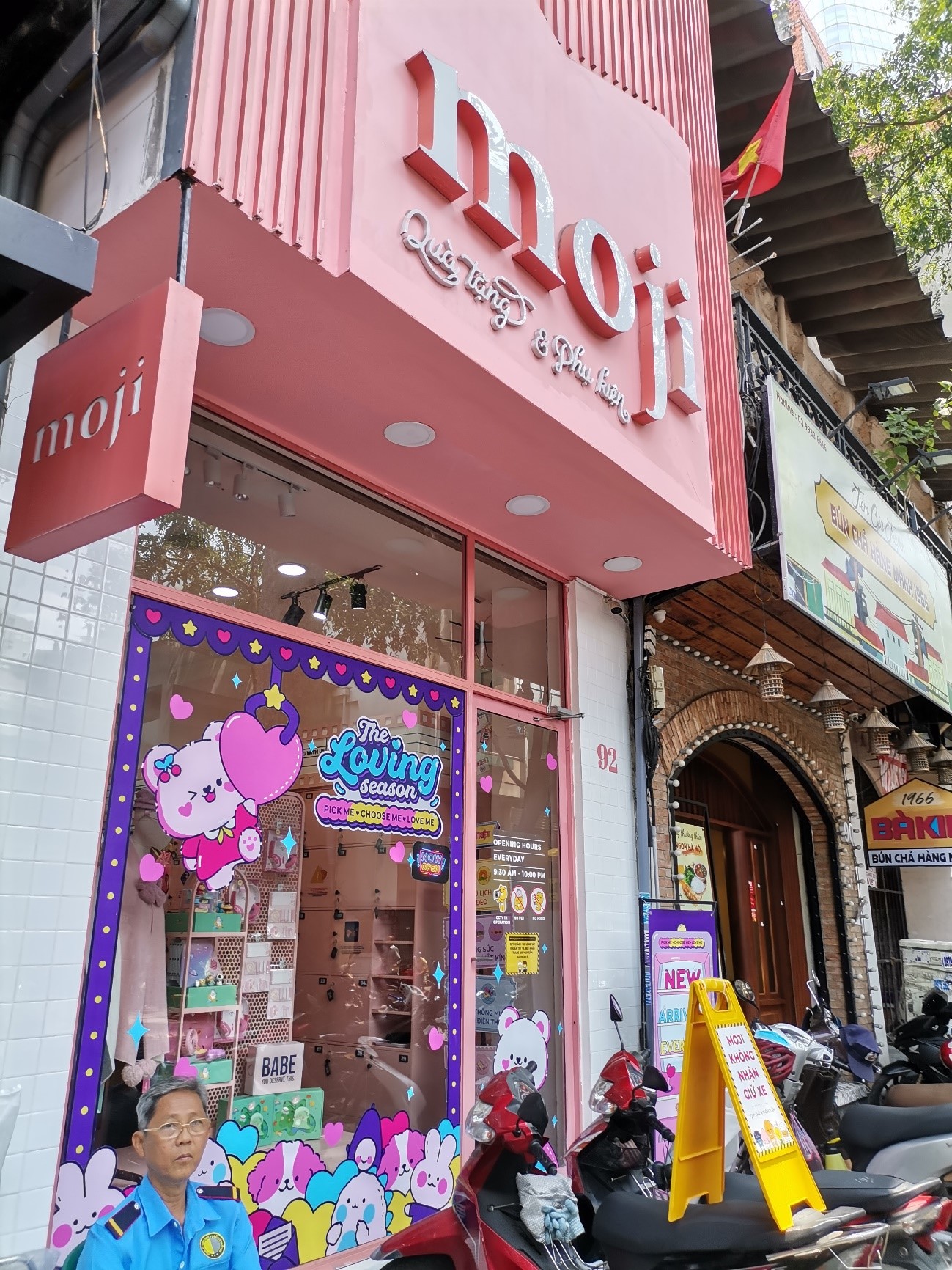 ベトナムの女子学生に大人気、日本で人気のあのキャラクターグッズも日本よりお安く買える【moji shop】 | NEWS ＆ コラム | エヌ ...