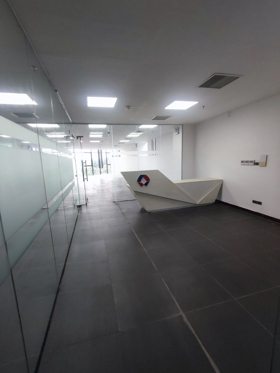 50m2 Space office for lease in Danang | Duong Viet Building｜Rent office ...